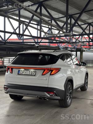 White Hyundai Tucson 2025 in Riga, with an engine capacity of 1.60 L and mileage of 6 thousand km for 33500 €, photo 3 on AUTOMOTO.COM.LV