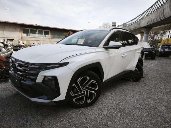 Balts Hyundai Tucson 2025 Viļņa, ar dzinēja tilpumu 0.00 L un nobraukumu 15 tūkst. km par 14800 €, foto 1 vietnē AUTOMOTO.COM.LV