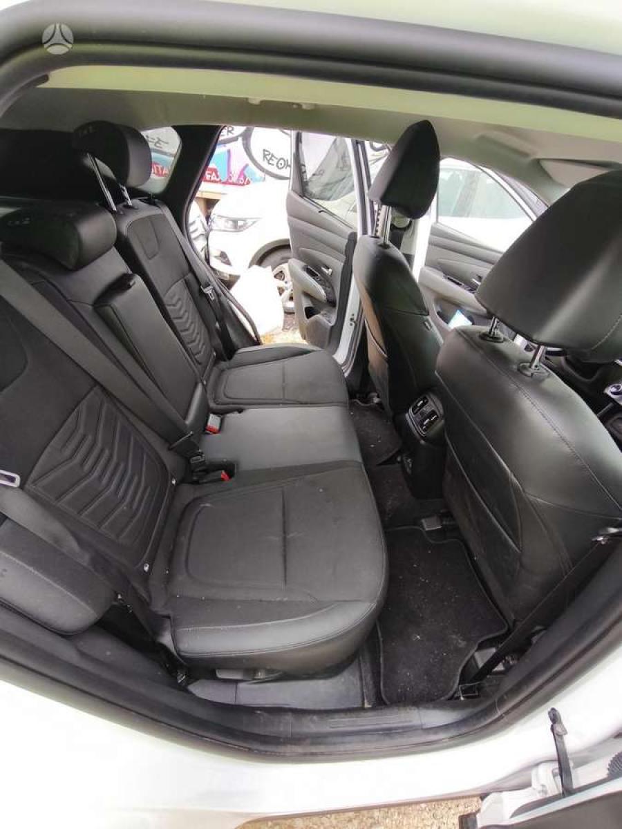 Balts Hyundai Tucson 2025 Viļņa, ar dzinēja tilpumu 0.00 L un nobraukumu 15 tūkst. km par 14800 €, foto 16 vietnē AUTOMOTO.COM.LV