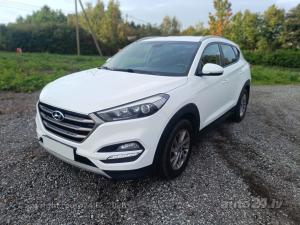 White Hyundai Tucson 2017 in Tallinn, with an engine capacity of 1.70 L and mileage of 196 thousand km for 11499 €, photo  on AUTOMOTO.COM.LV