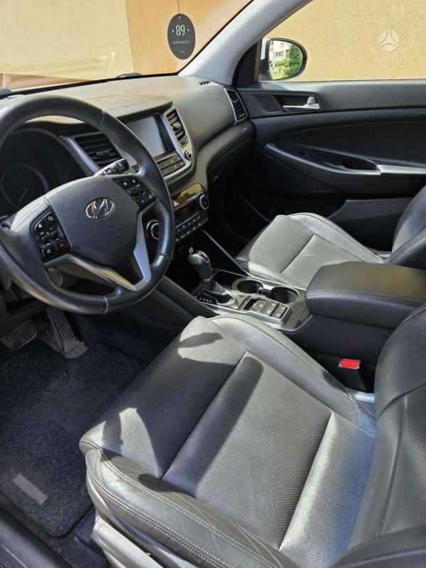 Balts Hyundai Tucson 2017 Jonava, ar dzinēja tilpumu 1.59 L un nobraukumu 104 tūkst. km par 14200 €, foto 10 vietnē AUTOMOTO.COM.LV