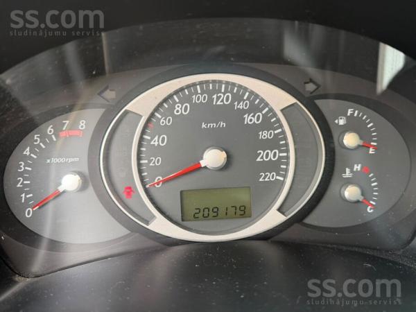 Dzeltens Hyundai Tucson 2007 Talsi, ar dzinēja tilpumu 2.00 L un nobraukumu 209 tūkst. km par 2200 €, foto 8 vietnē AUTOMOTO.COM.LV