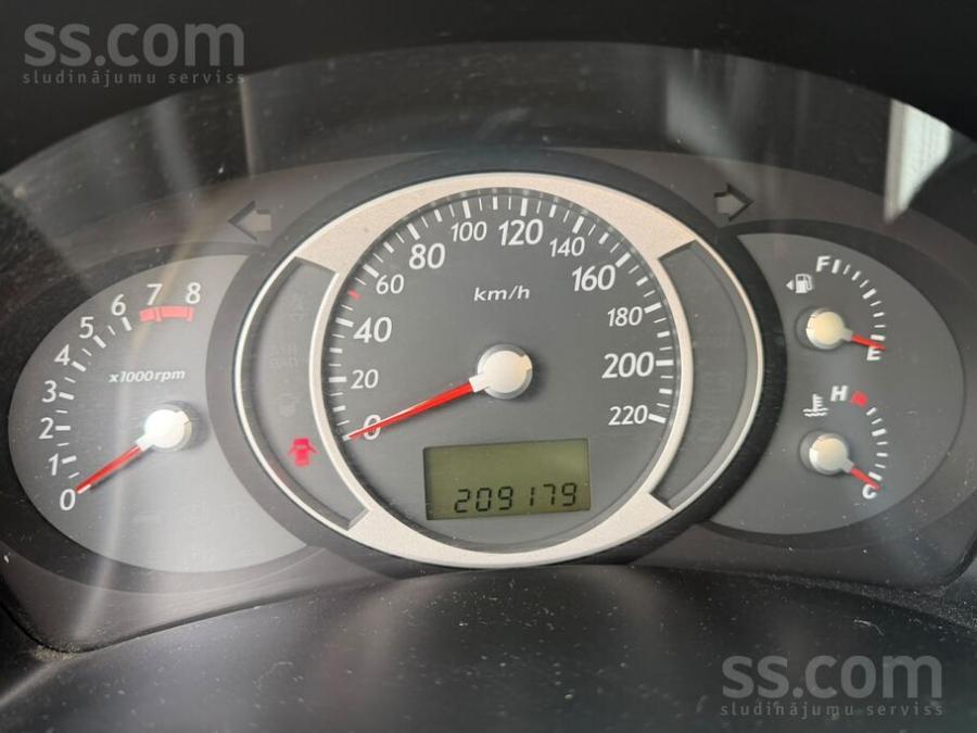 Dzeltens Hyundai Tucson 2007 Talsi, ar dzinēja tilpumu 2.00 L un nobraukumu 209 tūkst. km par 2200 €, foto 9 vietnē AUTOMOTO.COM.LV