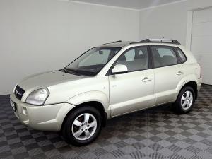 Dzeltens Hyundai Tucson 2008 Tallina, ar dzinēja tilpumu 2.00 L un nobraukumu 264 tūkst. km par 1499 €, foto 3 vietnē AUTOMOTO.COM.LV