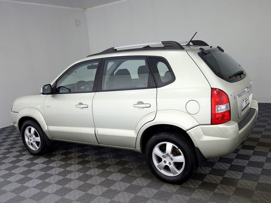 Dzeltens Hyundai Tucson 2008 Tallina, ar dzinēja tilpumu 2.00 L un nobraukumu 264 tūkst. km par 1499 €, foto 12 vietnē AUTOMOTO.COM.LV