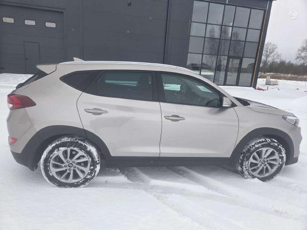Dzeltens Hyundai Tucson 2018 Šauļi, ar dzinēja tilpumu 1.59 L un nobraukumu 65 tūkst. km par 15450 €, foto 3 vietnē AUTOMOTO.COM.LV