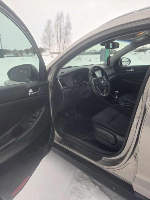 Dzeltens Hyundai Tucson 2018 Šauļi, ar dzinēja tilpumu 1.59 L un nobraukumu 65 tūkst. km par 15450 €, foto 6 vietnē AUTOMOTO.COM.LV
