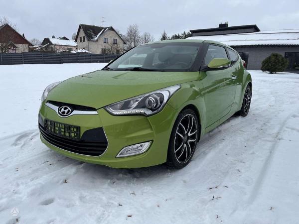 Green Hyundai Veloster 2013 in Marijampole, with an engine capacity of 1.59 L and mileage of 183 thousand km for 5500 €, photo 1 on AUTOMOTO.COM.LV
