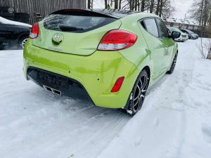 Zaļš Hyundai Veloster 2013 Marijampole, ar dzinēja tilpumu 1.59 L un nobraukumu 183 tūkst. km par 5500 €, foto 3 vietnē AUTOMOTO.COM.LV