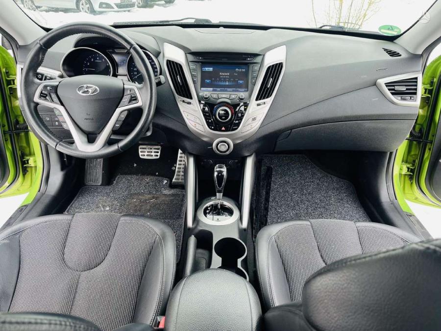 Zaļš Hyundai Veloster 2013 Marijampole, ar dzinēja tilpumu 1.59 L un nobraukumu 183 tūkst. km par 5500 €, foto 7 vietnē AUTOMOTO.COM.LV