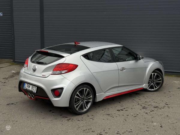 Grey Hyundai Veloster 2016 in Klaipeda, with an engine capacity of 1.59 L and mileage of 100 thousand km for 8800 €, photo 7 on AUTOMOTO.COM.LV