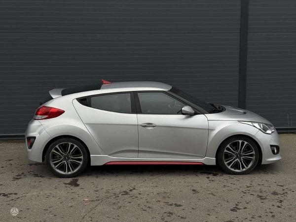 Grey Hyundai Veloster 2016 in Klaipeda, with an engine capacity of 1.59 L and mileage of 100 thousand km for 8800 €, photo 8 on AUTOMOTO.COM.LV