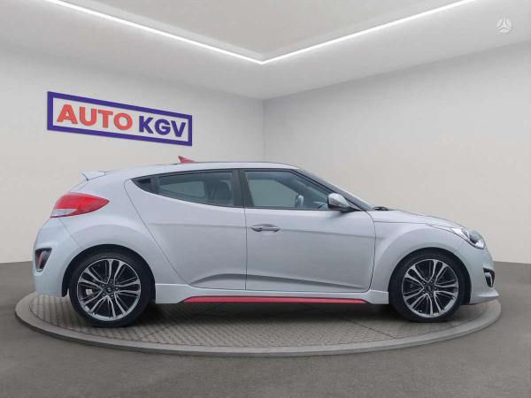 Grey Hyundai Veloster 2016 in Vilnius, with an engine capacity of 1.60 L and mileage of 101 thousand km for 6999 €, photo 6 on AUTOMOTO.COM.LV