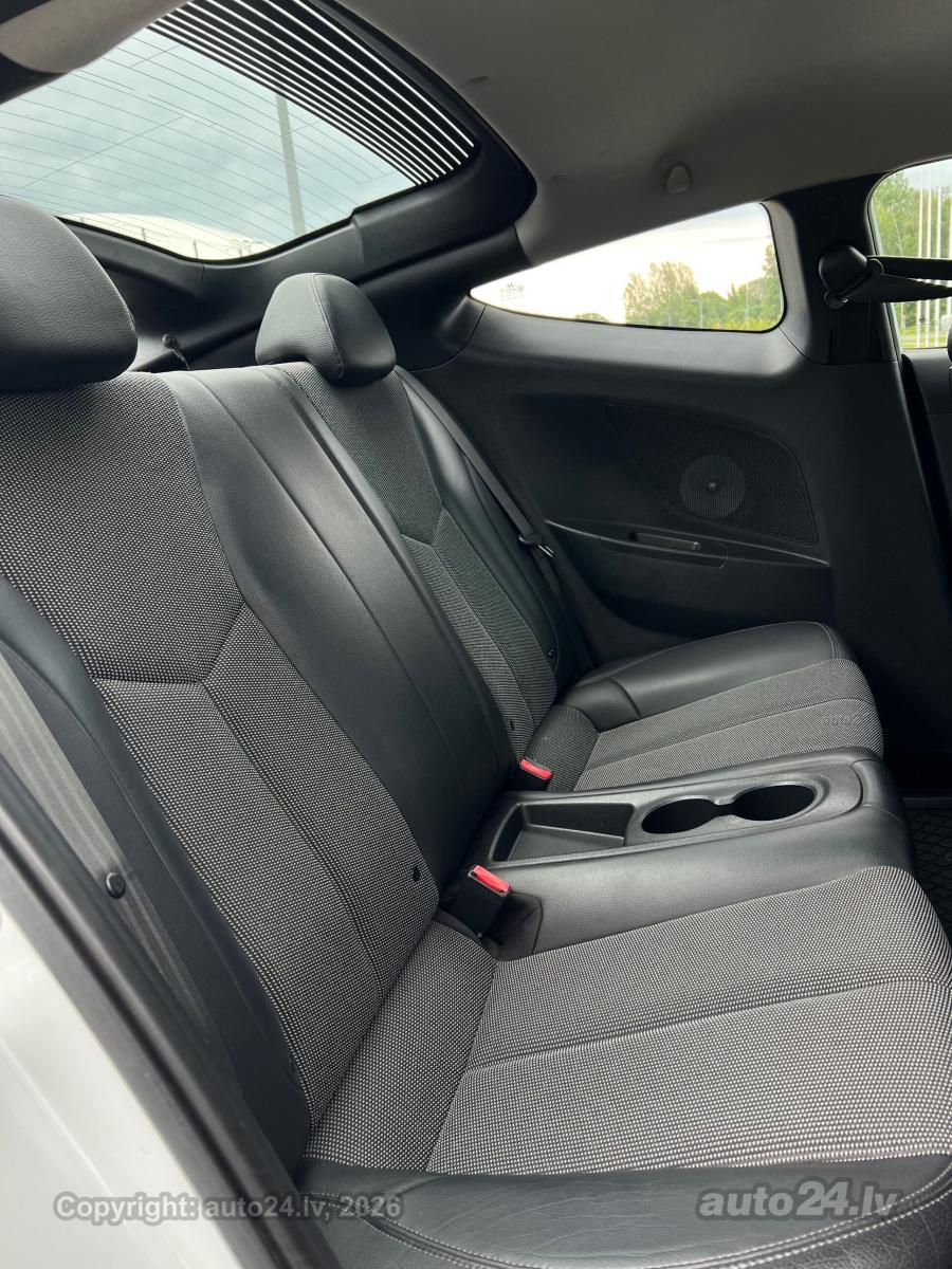 Hyundai Veloster 2012 Pērnava, ar dzinēja tilpumu 1.60 L un nobraukumu 94 tūkst. km par 5000 €, foto 8 vietnē AUTOMOTO.COM.LV