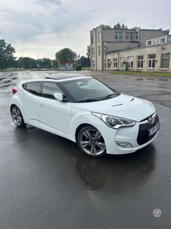 Balts Hyundai Veloster 2012 Kauņa, ar dzinēja tilpumu 1.59 L un nobraukumu 196 tūkst. km par 5300 €, foto 1 vietnē AUTOMOTO.COM.LV