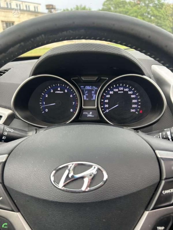 Balts Hyundai Veloster 2012 Kauņa, ar dzinēja tilpumu 1.59 L un nobraukumu 196 tūkst. km par 5300 €, foto 5 vietnē AUTOMOTO.COM.LV