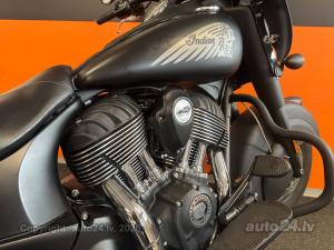 Melns Indian Chief 2017 Tartu, ar dzinēja tilpumu 1.81 L un nobraukumu 28 tūkst. km par 11990 €, foto 10 vietnē AUTOMOTO.COM.LV