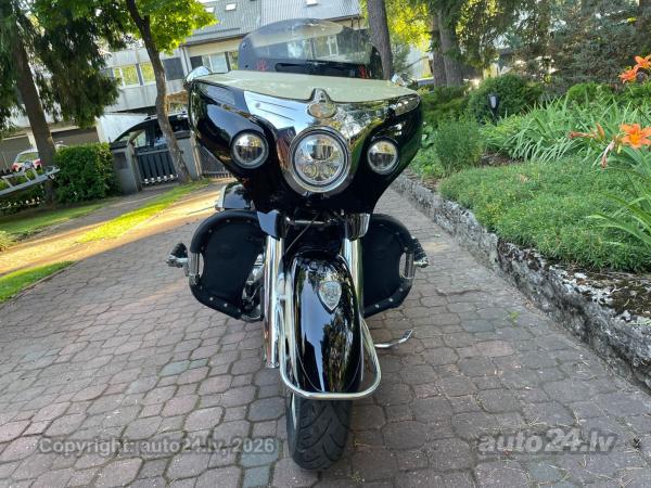 Beige Indian Chieftain 2019 in Tallinn, with an engine capacity of 1.81 L and mileage of 28 thousand km for 14300 €, photo 5 on AUTOMOTO.COM.LV