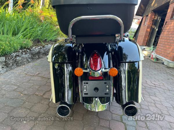 Beige Indian Chieftain 2019 in Tallinn, with an engine capacity of 1.81 L and mileage of 28 thousand km for 14300 €, photo 8 on AUTOMOTO.COM.LV