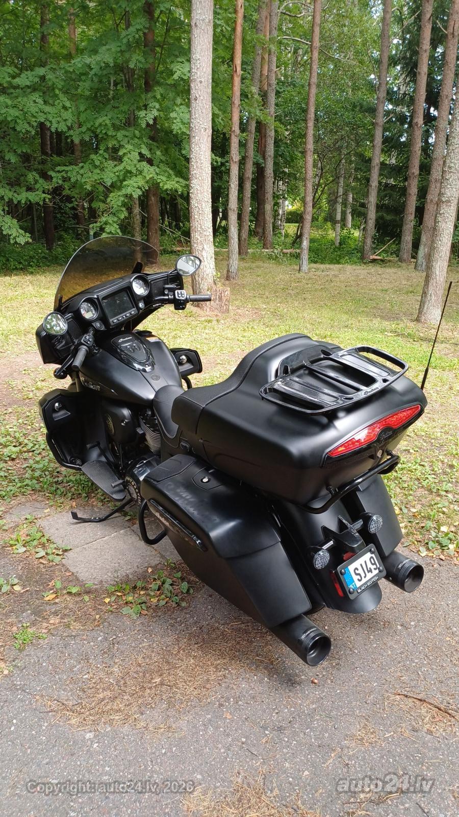 Черный Индиан Roadmaster 2024 в Таллин, объемом двигателя 1.89 л и пробегом 19 тыс. км за 21999 €, фото 7 на AUTOMOTO.COM.LV