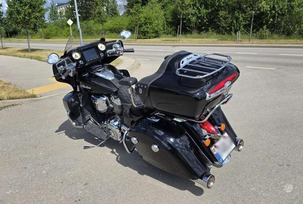 Indian Roadmaster 2017 in Siauliai, with an engine capacity of 1.81 L and mileage of 32 thousand km for 12499 €, photo 8 on AUTOMOTO.COM.LV