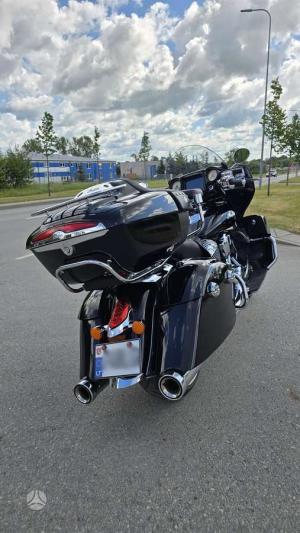 Indian Roadmaster 2017 in Siauliai, with an engine capacity of 1.81 L and mileage of 32 thousand km for 12499 €, photo 10 on AUTOMOTO.COM.LV