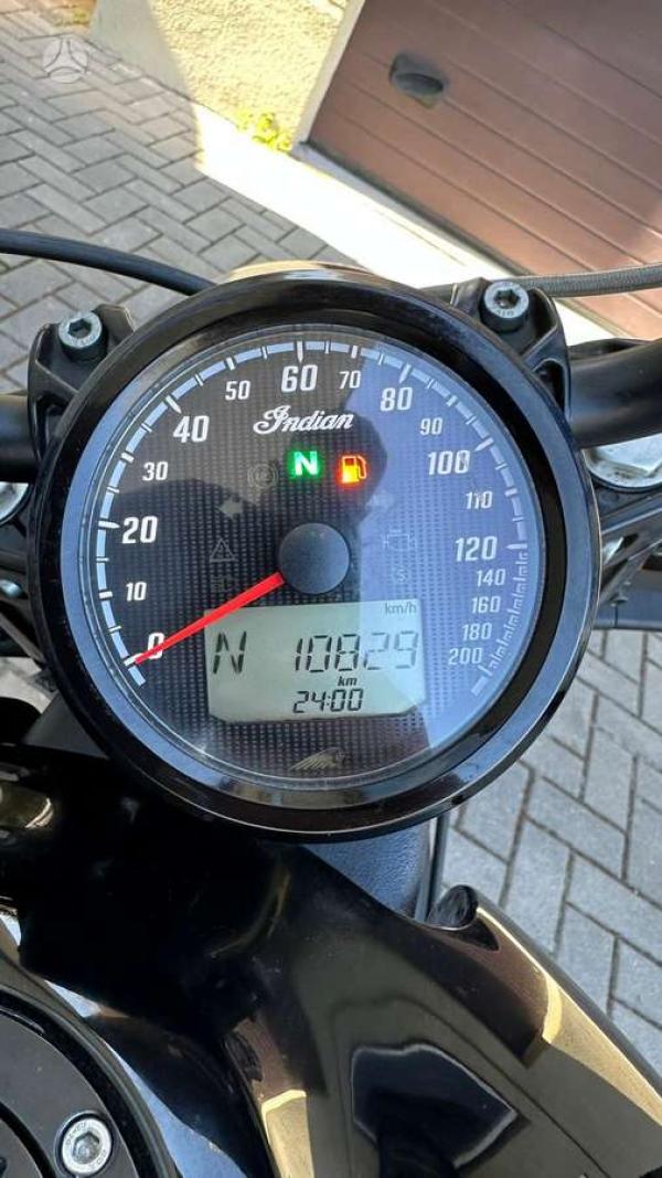 Melns Indian Scout 2018 Kauņa, ar dzinēja tilpumu 1.13 L un nobraukumu 11 tūkst. km par 9450 €, foto 10 vietnē AUTOMOTO.COM.LV