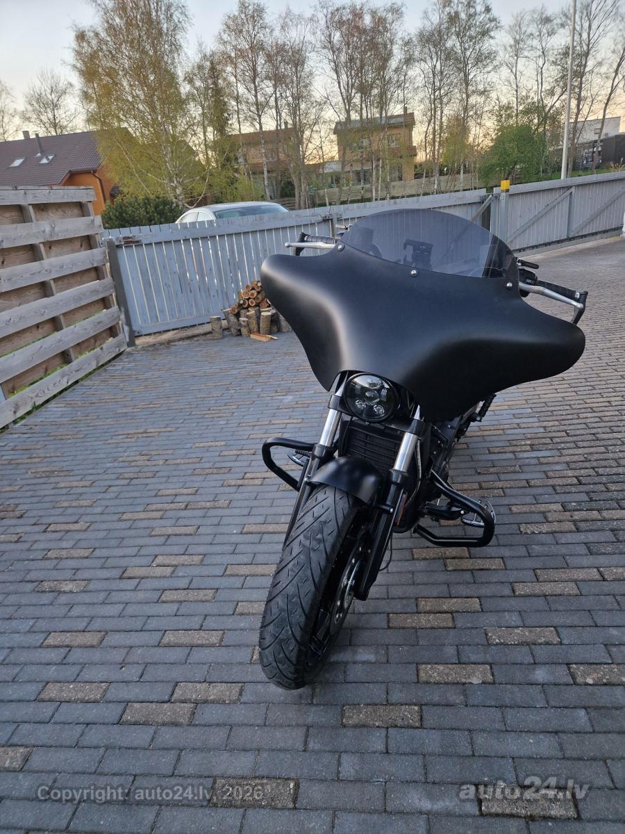 Melns Indian Scout 2023 Tallina, ar dzinēja tilpumu 1.34 L un nobraukumu 24 tūkst. km par 12900 €, foto 3 vietnē AUTOMOTO.COM.LV