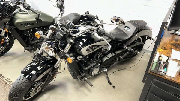 Black Indian Scout 2024 in Vilnius, with an engine capacity of 1.13 L and mileage of 0 thousand km for 15999 €, photo 1 on AUTOMOTO.COM.LV