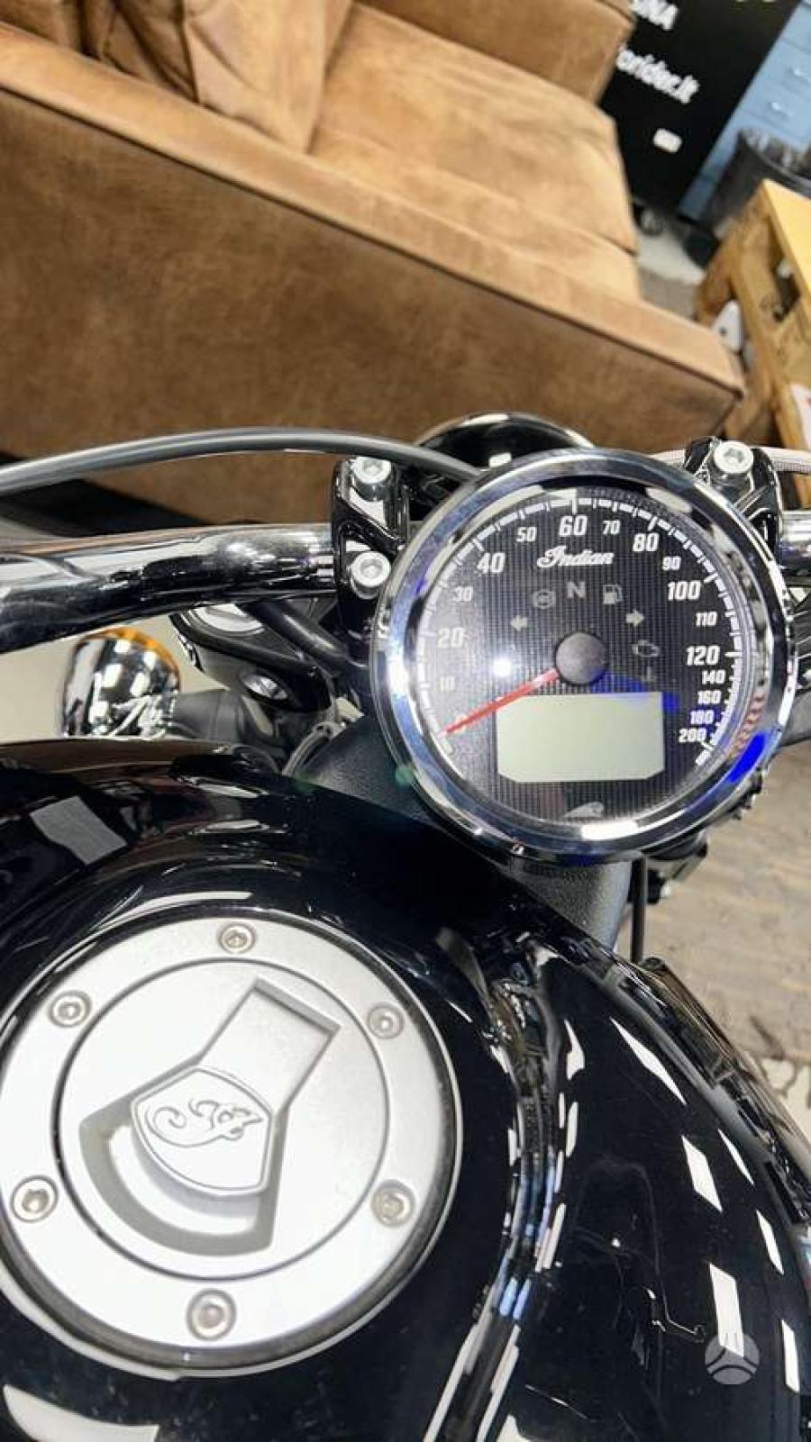 Black Indian Scout 2024 in Vilnius, with an engine capacity of 1.13 L and mileage of 0 thousand km for 15999 €, photo 6 on AUTOMOTO.COM.LV