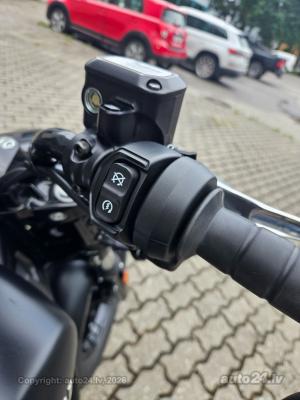 Melns Indian Scout 2025 Tallina, ar dzinēja tilpumu 1.25 L un nobraukumu 3 tūkst. km par 15900 €, foto 13 vietnē AUTOMOTO.COM.LV