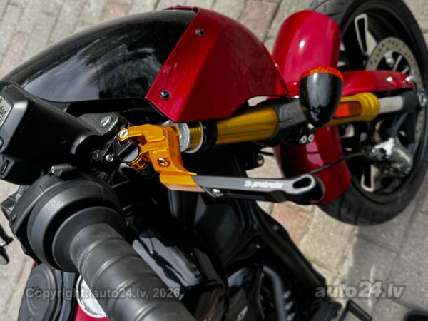 Sarkans Indian Scout 2025 Tallina, ar dzinēja tilpumu 1.25 L un nobraukumu 5 tūkst. km par 16500 €, foto 1 vietnē AUTOMOTO.COM.LV