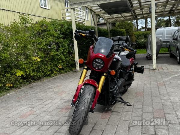 Sarkans Indian Scout 2025 Tallina, ar dzinēja tilpumu 1.25 L un nobraukumu 5 tūkst. km par 16500 €, foto 2 vietnē AUTOMOTO.COM.LV