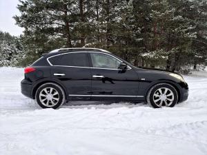 Black Infiniti ex-30 2011 in Klaipeda, with an engine capacity of 3.00 L and mileage of 182 thousand km for 7450 €, photo 5 on AUTOMOTO.COM.LV