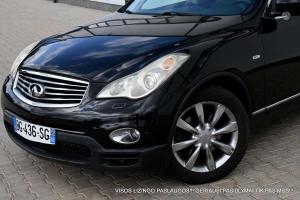 Black Infiniti ex-30 2011 in Kretinga, with an engine capacity of 3.00 L and mileage of 198 thousand km for 7899 €, photo 5 on AUTOMOTO.COM.LV