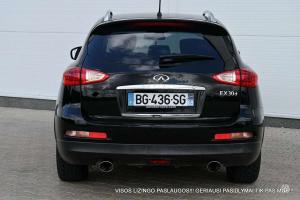 Black Infiniti ex-30 2011 in Kretinga, with an engine capacity of 3.00 L and mileage of 198 thousand km for 7899 €, photo 8 on AUTOMOTO.COM.LV