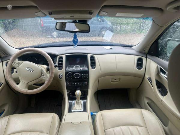 Infiniti ex-30 2013 in Vilnius, with an engine capacity of 2.99 L and mileage of 252 thousand km for 4200 €, photo 3 on AUTOMOTO.COM.LV