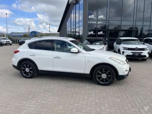 White Infiniti ex-30 2011 in Taurage, with an engine capacity of 3.00 L and mileage of 185 thousand km for 7700 €, photo 16 on AUTOMOTO.COM.LV