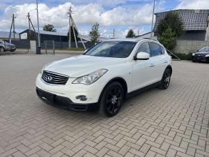 White Infiniti ex-30 2011 in Taurage, with an engine capacity of 3.00 L and mileage of 185 thousand km for 7700 €, photo 19 on AUTOMOTO.COM.LV