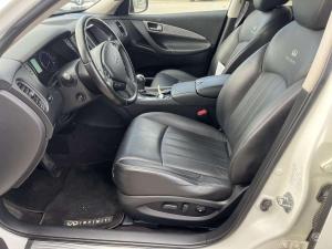 White Infiniti ex-30 2011 in Taurage, with an engine capacity of 3.00 L and mileage of 185 thousand km for 7700 €, photo 21 on AUTOMOTO.COM.LV