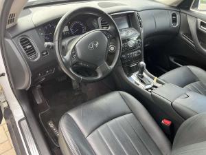 White Infiniti ex-30 2011 in Taurage, with an engine capacity of 3.00 L and mileage of 185 thousand km for 7700 €, photo 23 on AUTOMOTO.COM.LV
