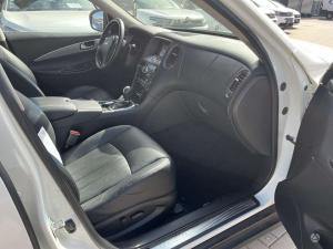 White Infiniti ex-30 2011 in Taurage, with an engine capacity of 3.00 L and mileage of 185 thousand km for 7700 €, photo 31 on AUTOMOTO.COM.LV