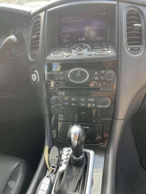 White Infiniti ex-30 2011 in Taurage, with an engine capacity of 3.00 L and mileage of 185 thousand km for 7700 €, photo 35 on AUTOMOTO.COM.LV