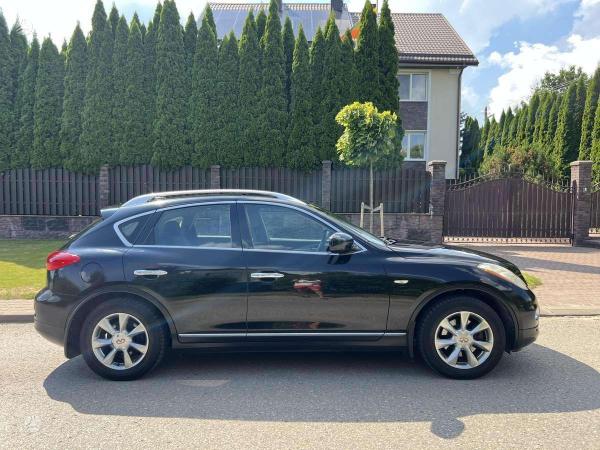 Инфинити EX 35 2008 в Вильнюс на AUTOMOTO.COM.LV Черный Инфинити EX 35 2008 в Вильнюс, объемом двигателя 3.50 л и пробегом 96 тыс. км за 3399 €, фото 3 на AUTOMOTO.COM.LV