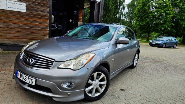 Pelēks Infiniti EX 35 2009 Trakai, ar dzinēja tilpumu 3.50 L un nobraukumu 130 tūkst. km par 5500 €, foto 1 vietnē AUTOMOTO.COM.LV