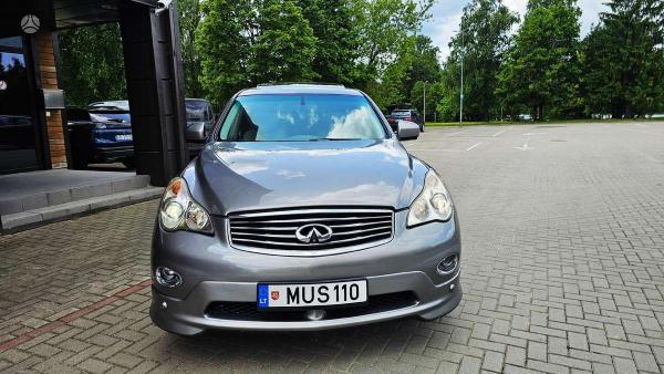 Pelēks Infiniti EX 35 2009 Trakai, ar dzinēja tilpumu 3.50 L un nobraukumu 130 tūkst. km par 5500 €, foto 4 vietnē AUTOMOTO.COM.LV