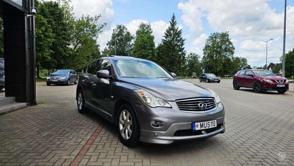 Pelēks Infiniti EX 35 2009 Trakai, ar dzinēja tilpumu 3.50 L un nobraukumu 130 tūkst. km par 5500 €, foto 5 vietnē AUTOMOTO.COM.LV