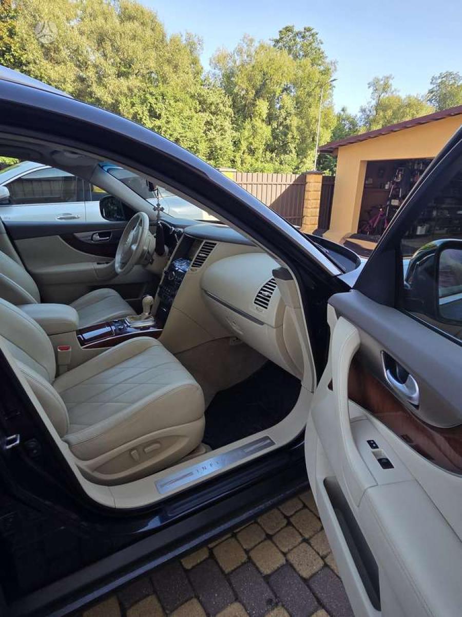 Black Infiniti fx-30 2011 in Kaunas, with an engine capacity of 3.00 L and mileage of 241 thousand km for 8500 €, photo 14 on AUTOMOTO.COM.LV