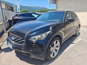 Black Infiniti fx-30 2011 in Vilnius, with an engine capacity of 3.00 L and mileage of 244 thousand km for 3800 €, photo  on AUTOMOTO.COM.LV