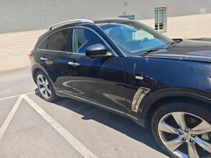 Black Infiniti fx-30 2011 in Vilnius, with an engine capacity of 3.00 L and mileage of 244 thousand km for 3800 €, photo 4 on AUTOMOTO.COM.LV